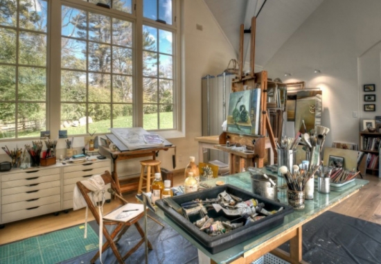 Setting up a work-space in art studio - Drawing Academy | Drawing Academy